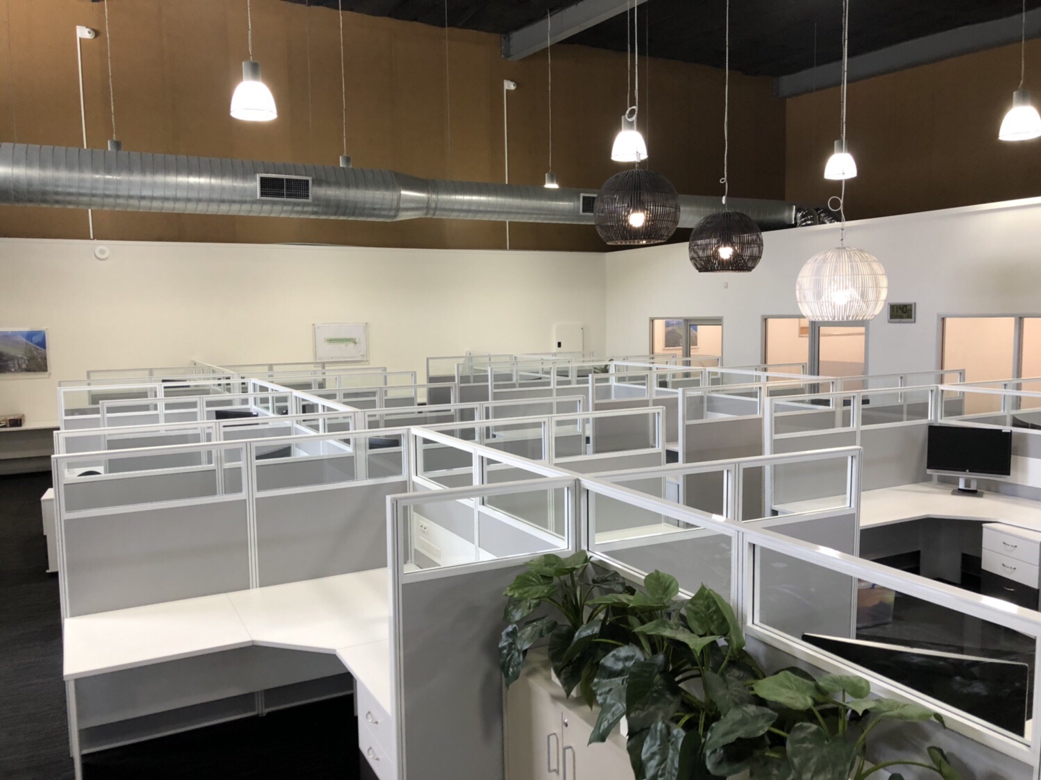 20 More Tips For A Green Office in 2019 | BFX Furniture